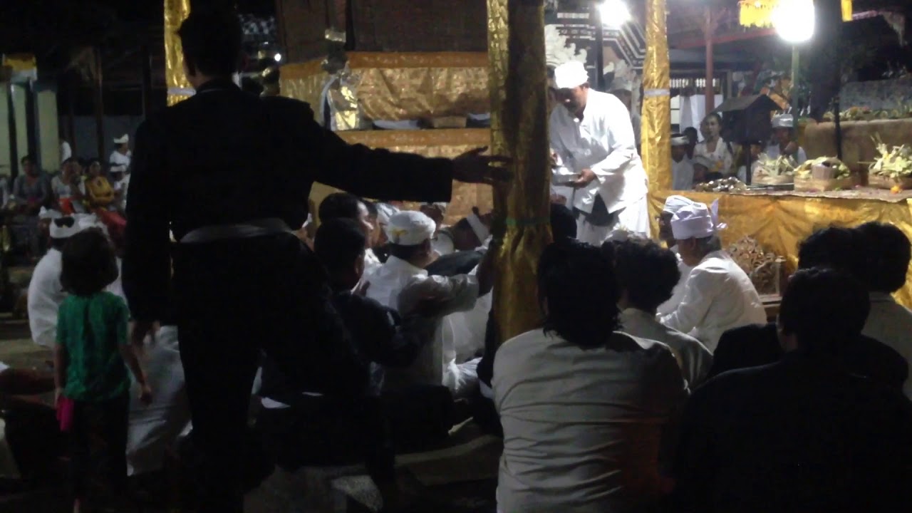 Baris Cina renon,Pura Dalem Pengembak part 2 - YouTube