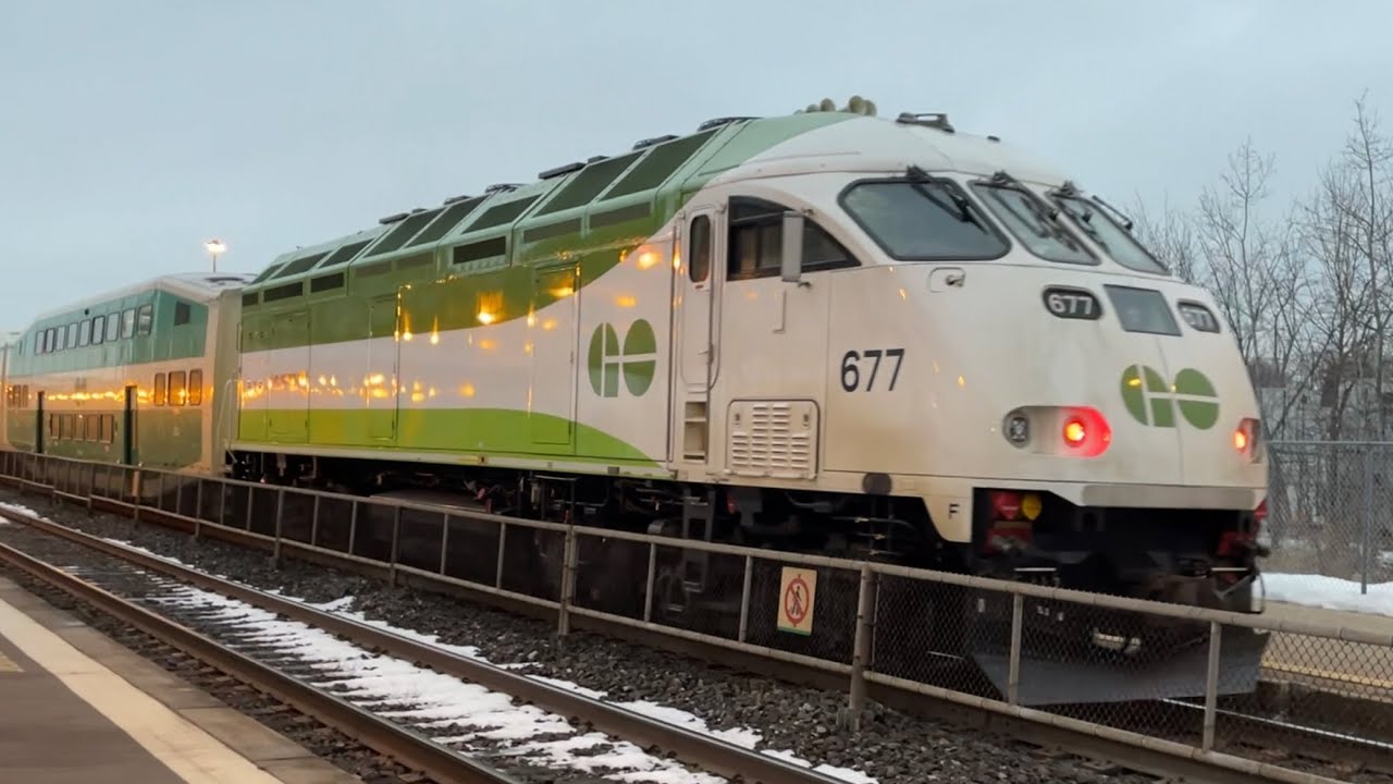 Go Train 677 Burlington Go Station - YouTube