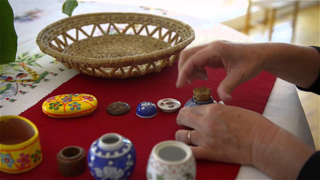 SCREEN-FREE ACTIVITIES FOR YOUNG CHILDREN: Opening & Closing Containers ...