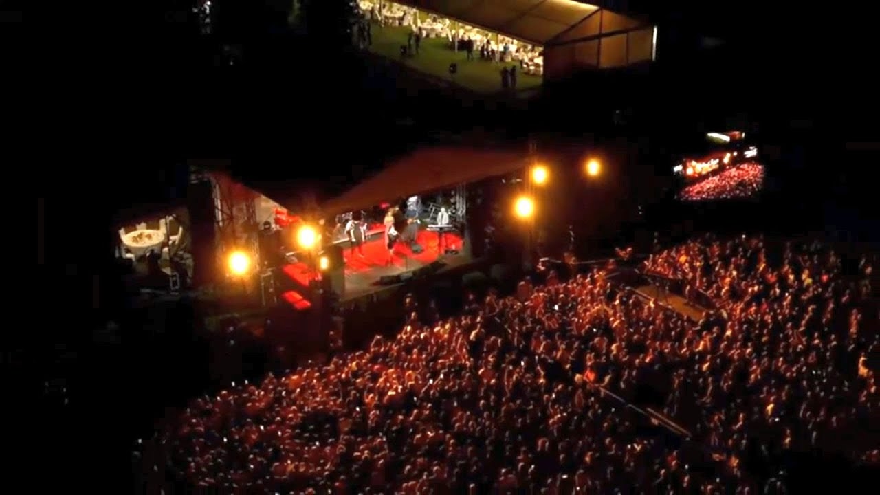 CECA i 15.000 fanova (stadion Hristo Botev) KOZLODUJ - YouTube