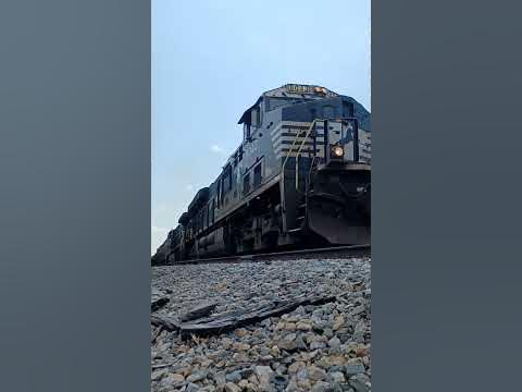 Ground Shaking Loud & Aggressive Rails Norfolk Southern #8043 led NS #154 @rider22 - YouTube