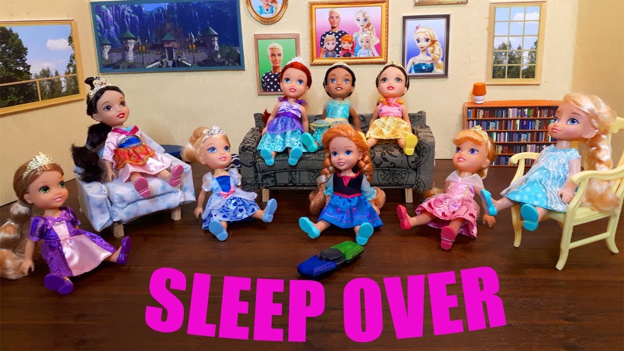 SLEEP OVER! - Elsa and Anna and Kristoff Toddlers have a Sleep over ...