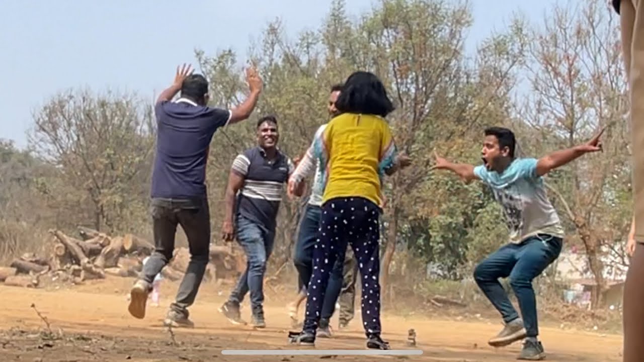 7 stones | Pitto | Pithu | Childhood games | Family and Friends - YouTube