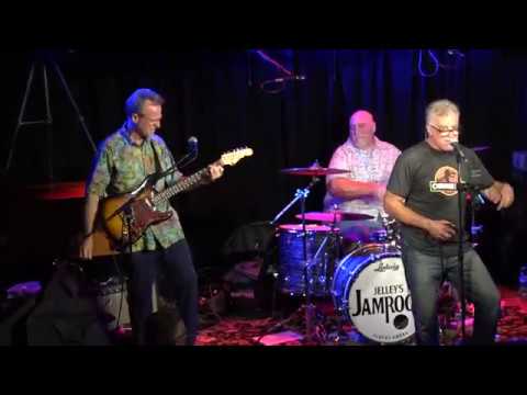 Bleu Phonque "Peace Sign" - YouTube