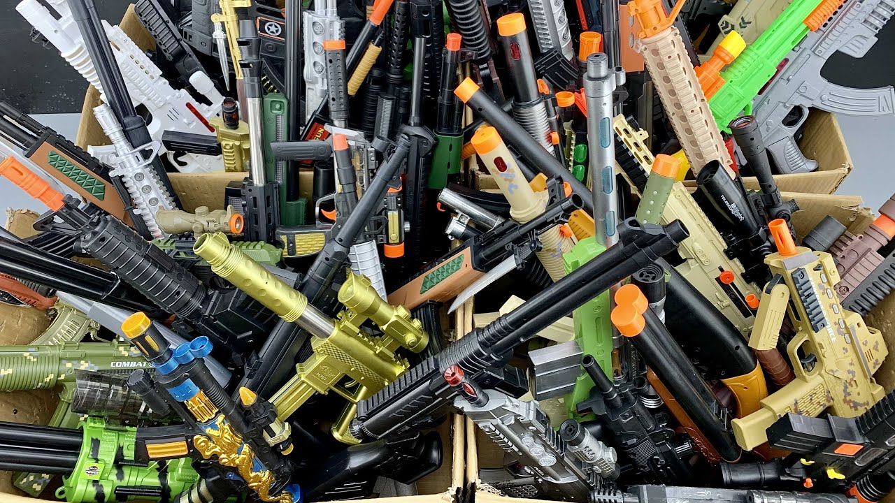 Toy Weapons ! Box of Toy Machine Guns - Toy Rifles - Swat Team ...
