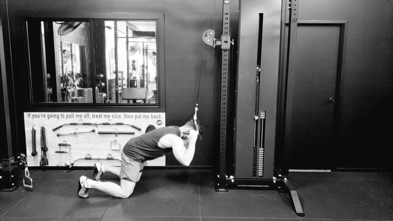 Cable Crunch (Flat Back) - YouTube