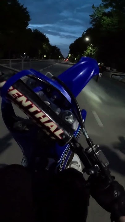 на питбайке в городе #стант #питбайк #yamaha - YouTube