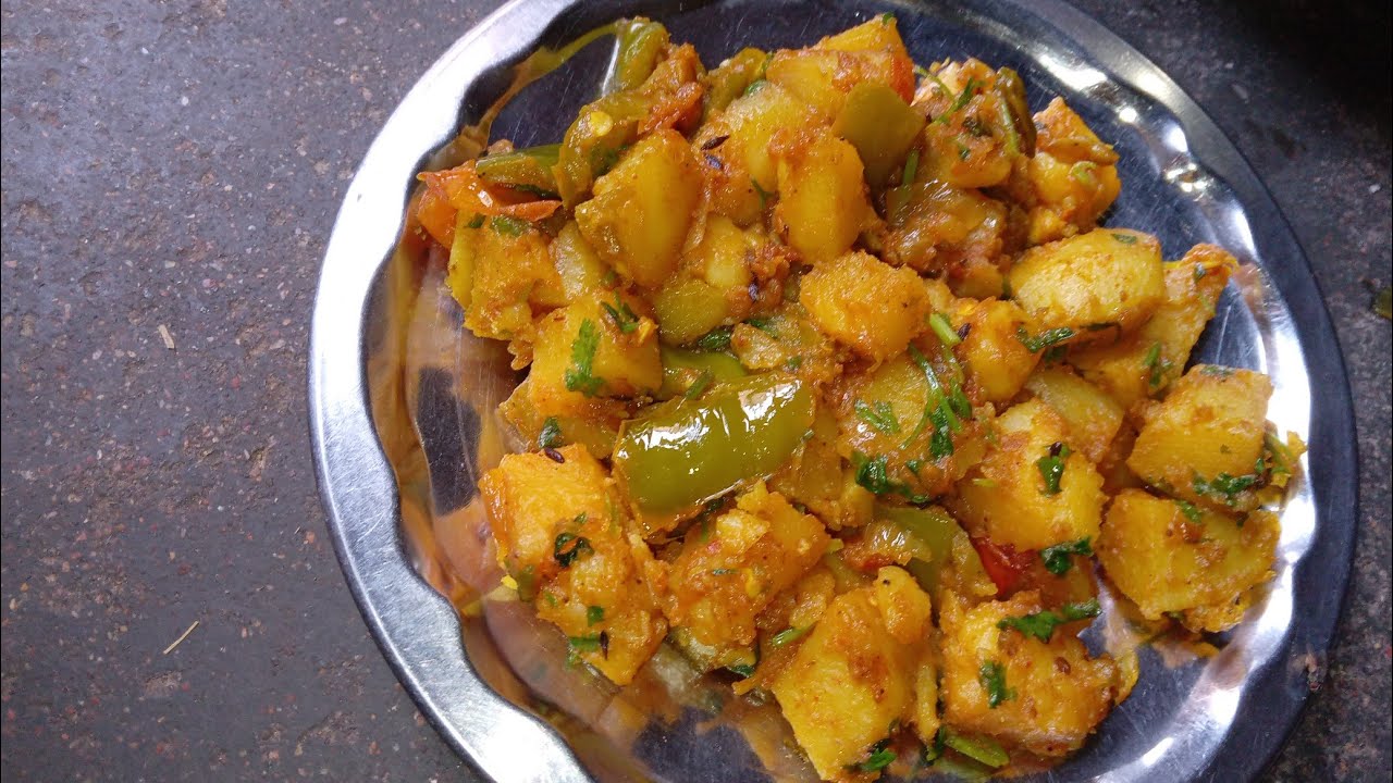 aalu Shimla mirch respi || indian food || virol vedio || Desi kitchen ...