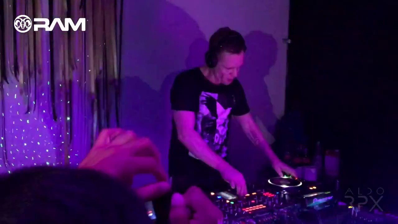 RAM vs. Dash Berlin - Man on the Run To RAMsterdam (Johnvas Mashup ...