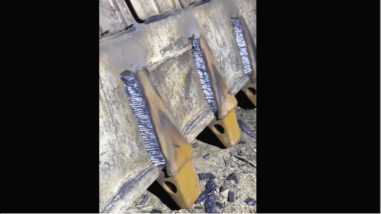 Restoration and reinforce of excavator bucket, perfect welding repair ...