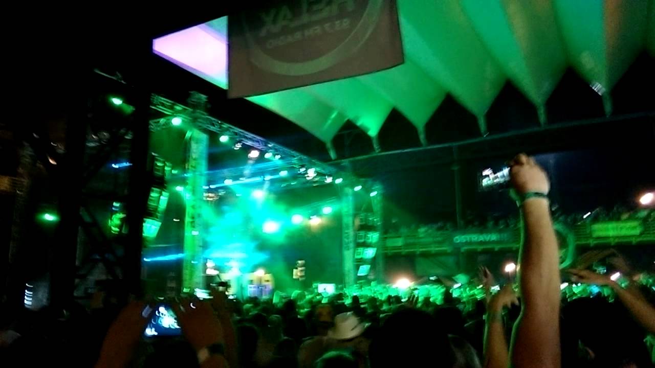 Pendulum - Watercolor ( BEATS FOR LOVE 2015 LIVE ) - YouTube