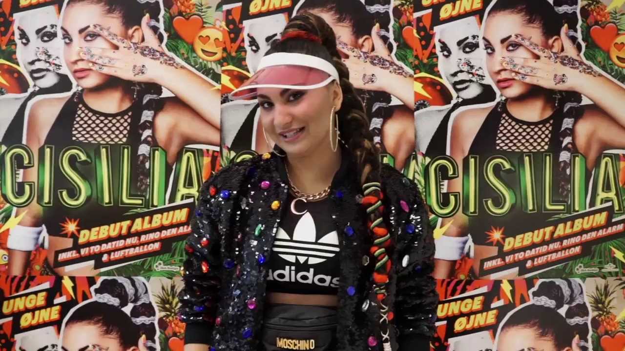 Cisilia skickar en hälsning! - YouTube