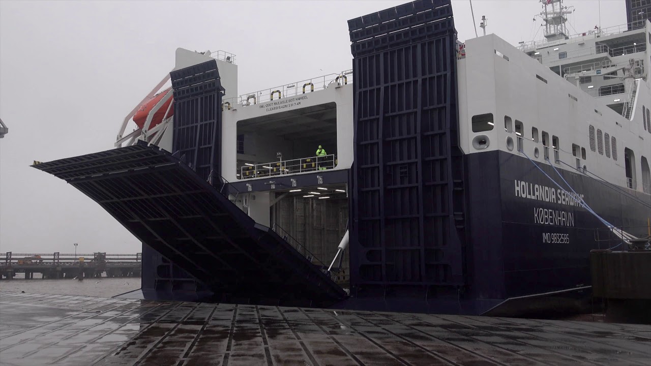 DFDS Hollandia Seaways - Maiden Voyage - Immingham 23 November 2019 ...