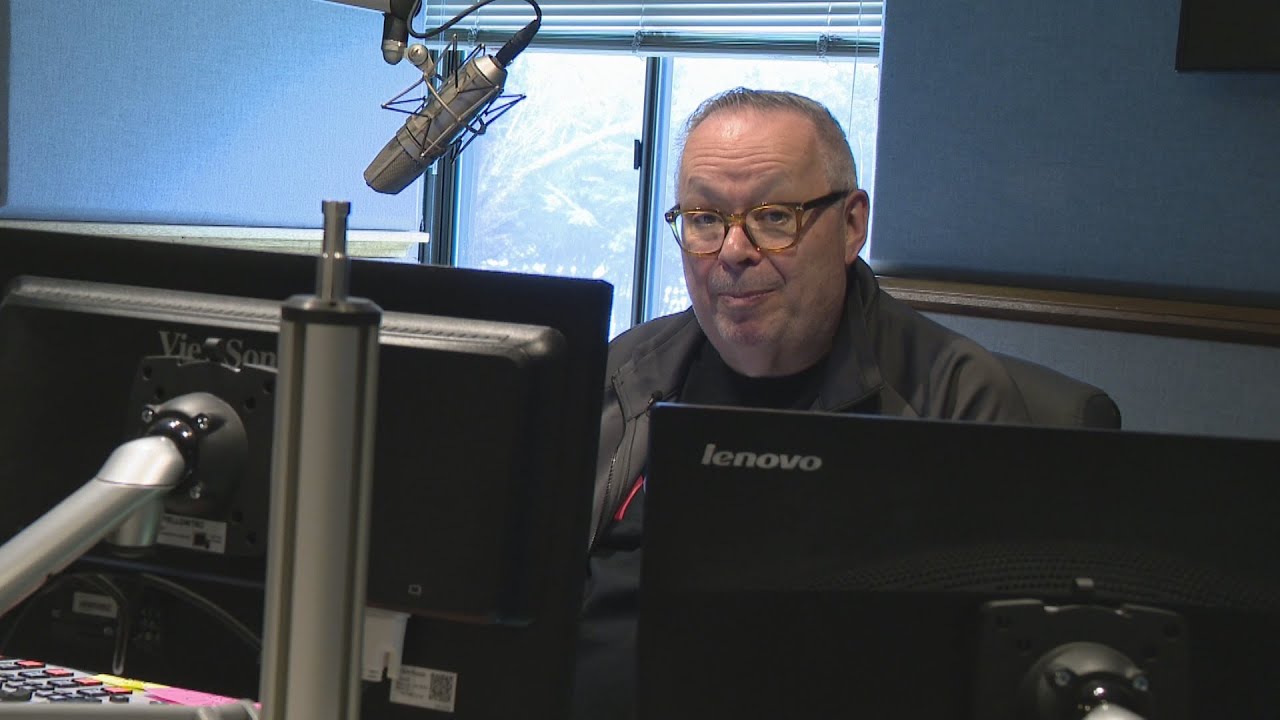 Giovanni wraps 50 years at 92 PRO-FM in Providence - YouTube