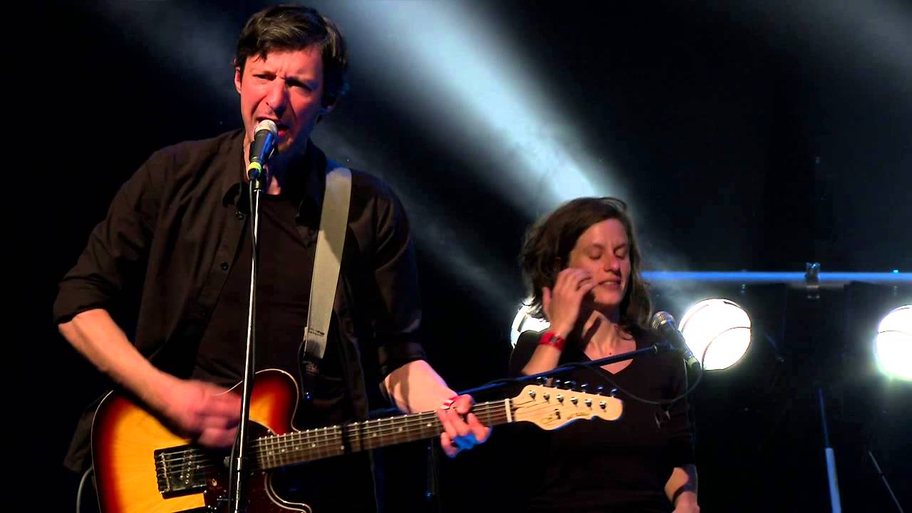 KATALENA - Le pijmo ga! / Live - YouTube