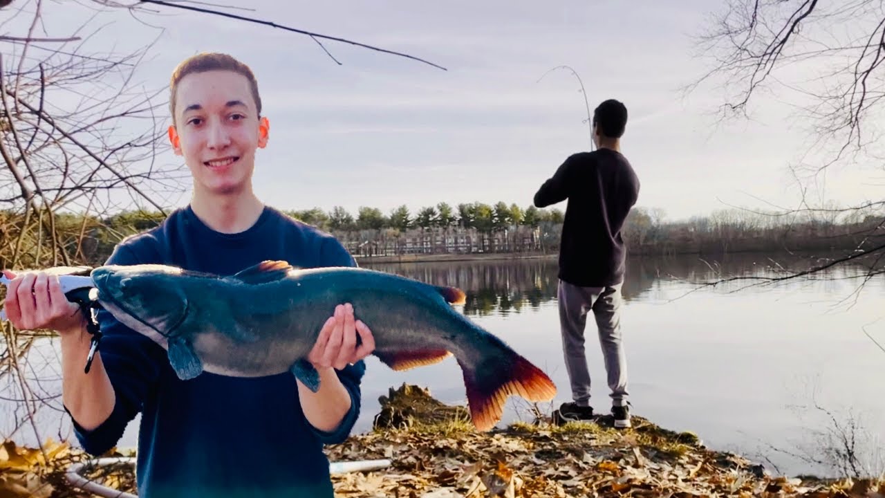 Urban River Cat Fishing (Merrimack River) - YouTube