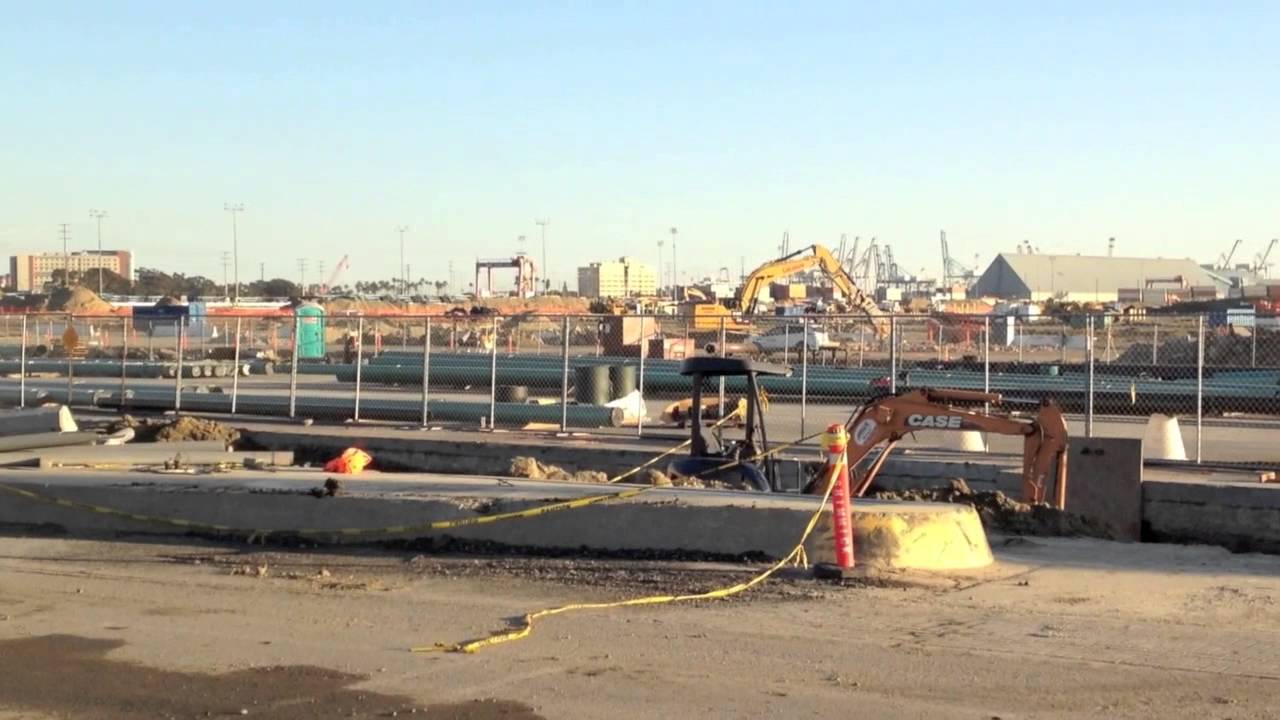 Port of Long Beach Construction - YouTube