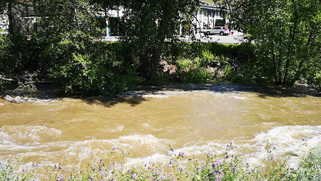 Cache Creek BC Canada flooding by the Sandman Inn Bonaparte Creek - YouTube