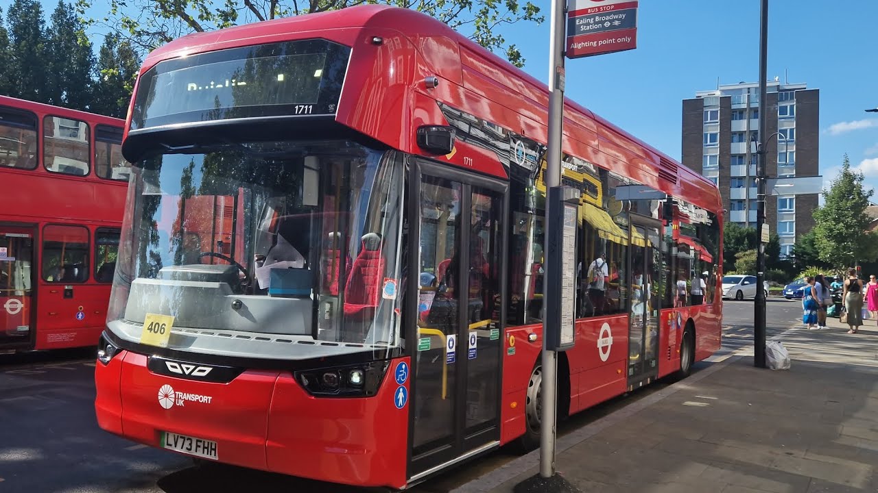 Transport UK London 1711 LV73FHH Bus Route E7 | Wright GB Kite ...