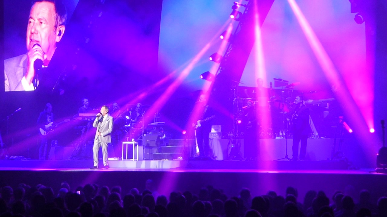 Roland Kaiser Oberhausen 08.04.2017 -- Allein mit Dir -- - YouTube