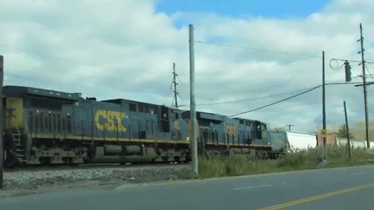 CSX In Buffalo NY, with CSX #256 - YouTube