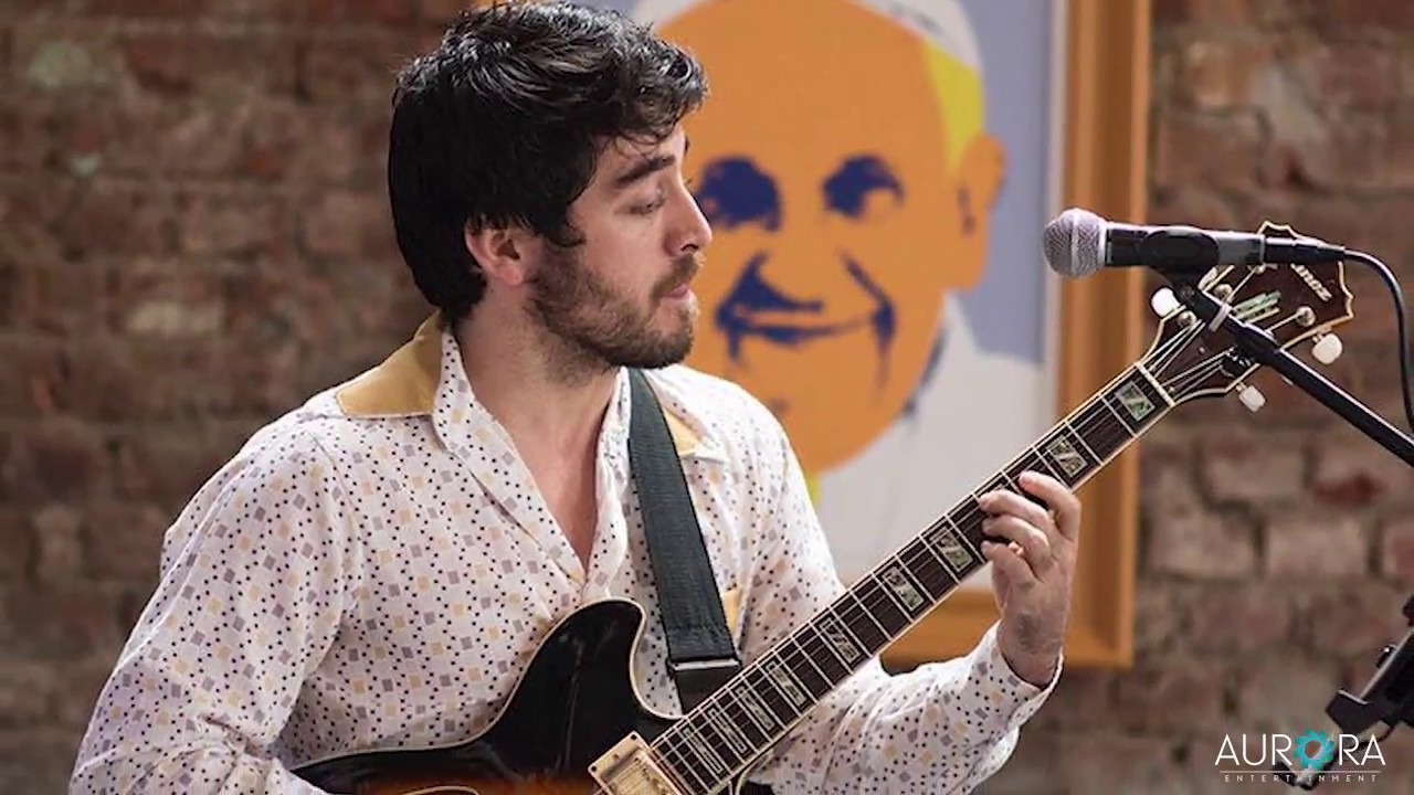 Aurora Entertainment - Rodrigo Lagunas - YouTube