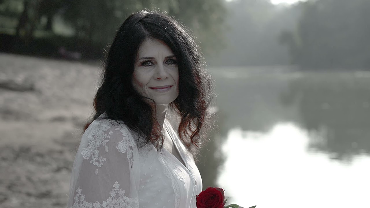 Robin Rose Intro - YouTube