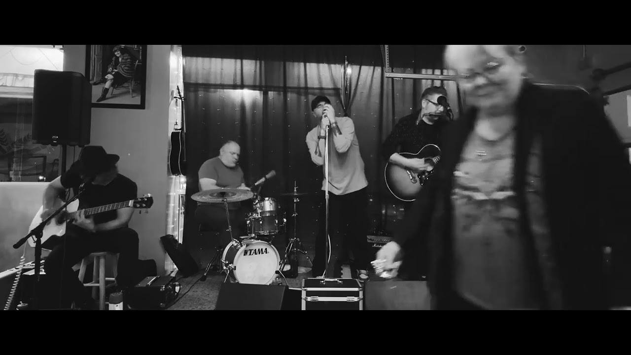 Scattered Sunn Acoustic Live @ Grumpy’s Grape & Grain - YouTube