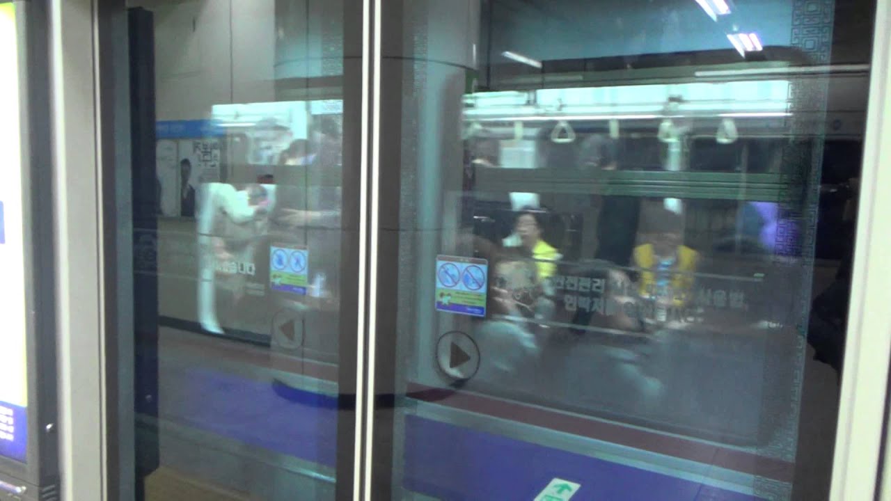 Seoul Metro Line 4 Series 4000(417) Depart Dongdaemum History and ...