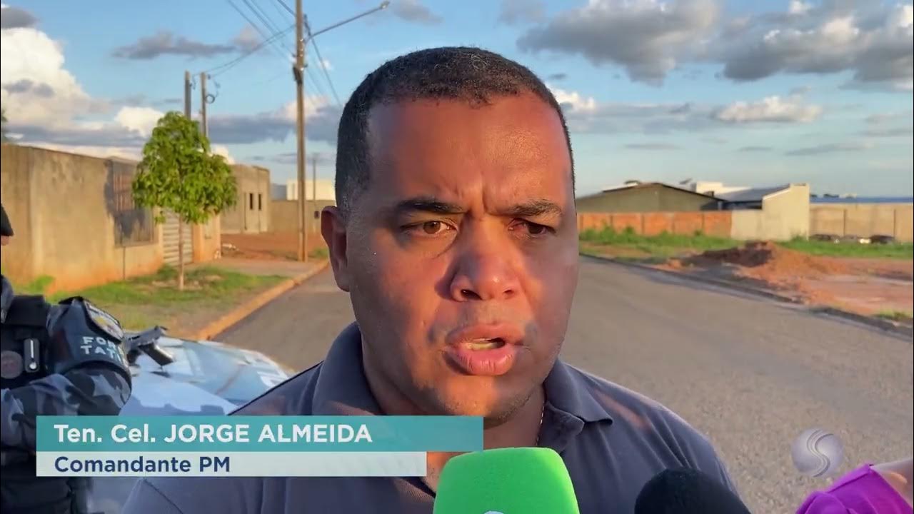 27 10 22 Dupla Suspeita De Homicídios é Presa Pela Pm Portando Pistolas