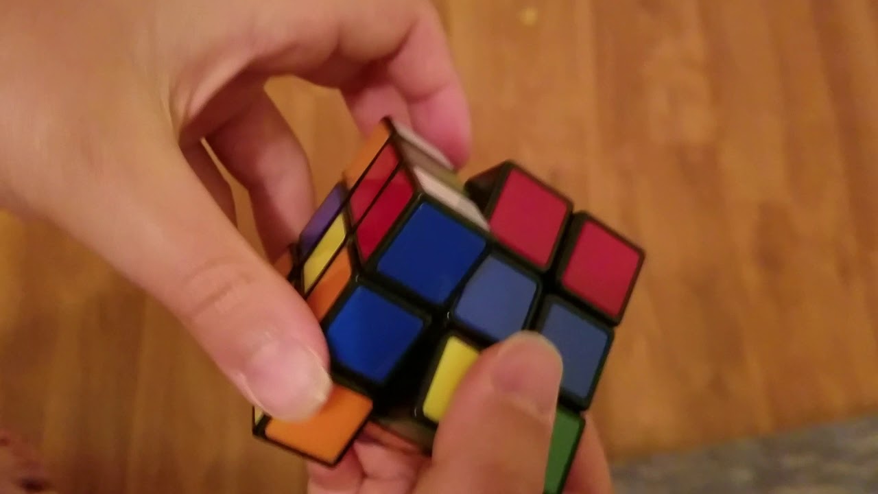 Rubik's Cube Review | Super Epic Review Guy - YouTube