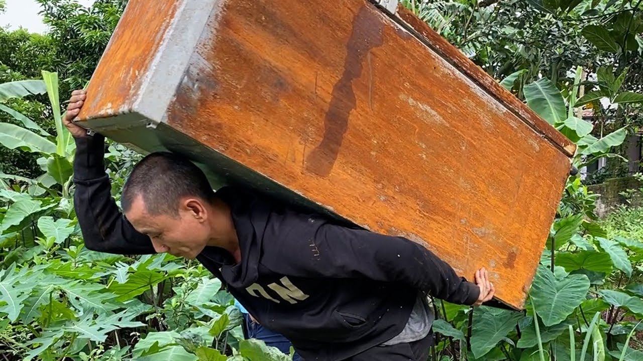 Restoration The Classic TOSHIBA Refrigerator // Old Damaged Toshiba ...