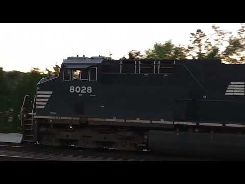 NS 8028 leads 171 with Conductor Matt Jones (8/30/2022) - YouTube