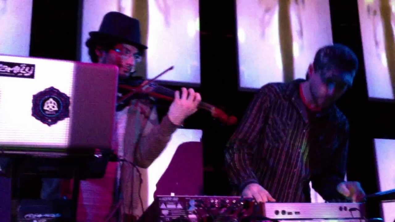 Emancipator "Anthem" Live at Neumos Seattle,WA 4/1/2012 1080 HD - YouTube