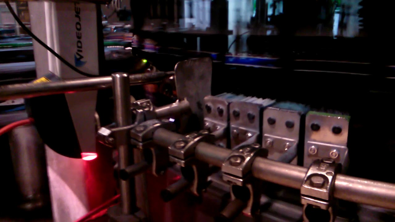 Videojet Fiber 7310 in tren tem Bia Heniken - YouTube