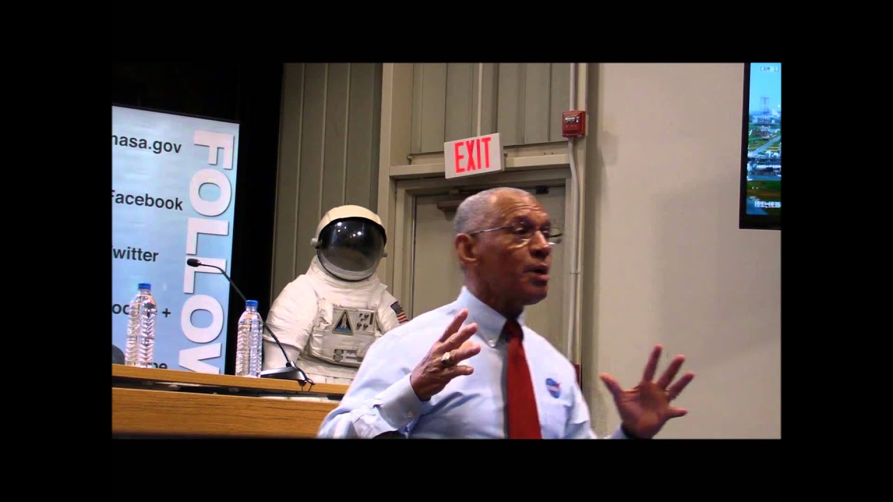 Charlie Bolden at NASA Wallops - YouTube