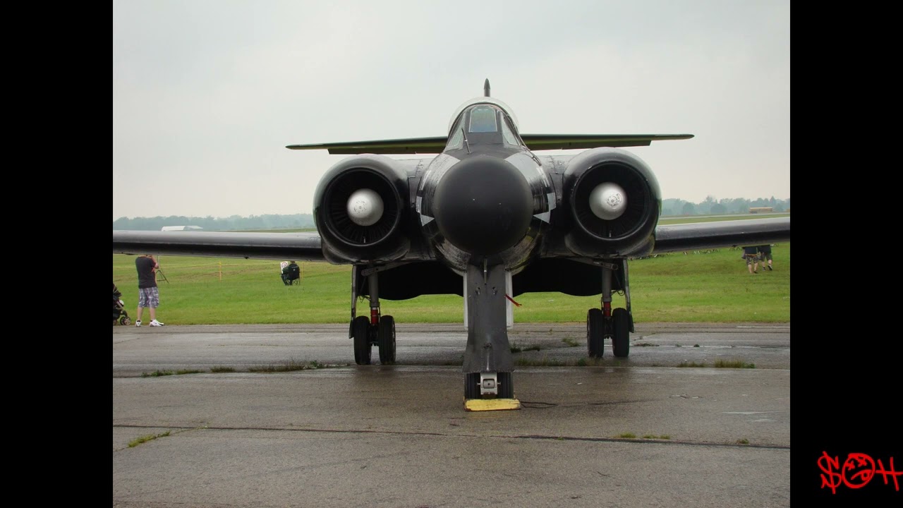 Avro Canada CF 100 Canuck Mk 5D and Avro Lancaster - YouTube