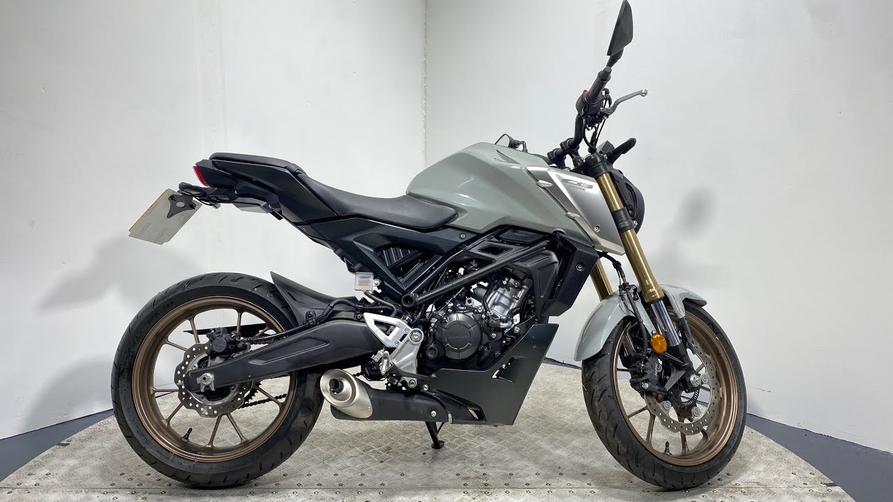 HONDA CB125R 2022 800 MILES WALK AROUND - YouTube