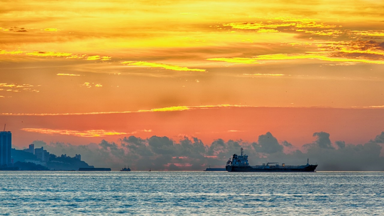 Beautiful Butterworth Beach Sunset looking toward Penang Island - YouTube