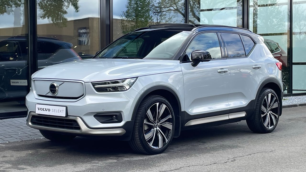 Volvo XC40 Recharge P8 AWD R-Design | Glacier Silver Metallic - YouTube