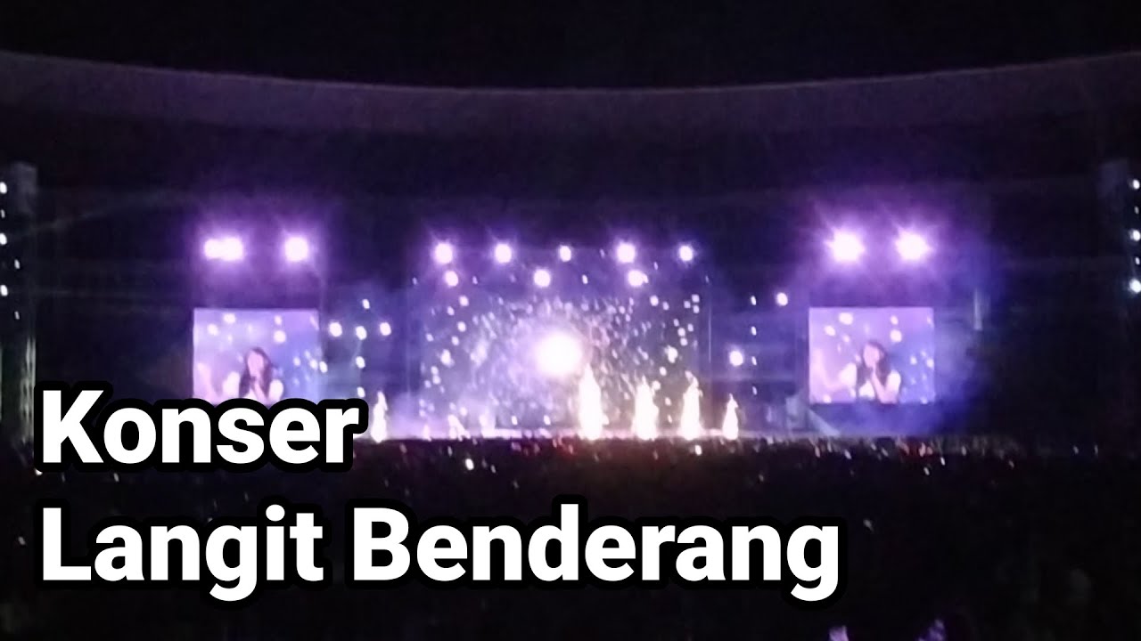 (Part 1) JKT48 at Konser Langit Benderang | Stadion Manahan Solo - YouTube