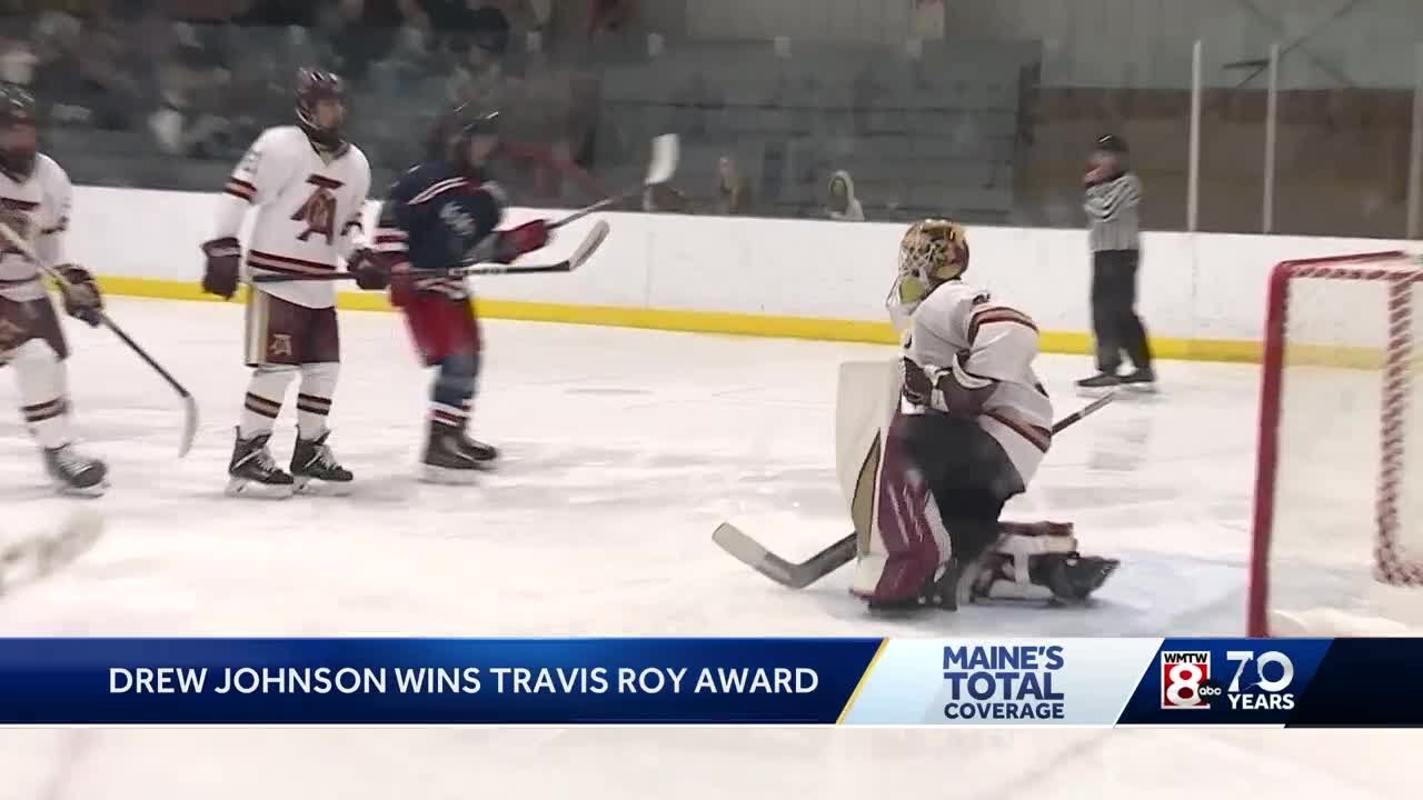 Drew Johnson wins Travis Roy Award - YouTube