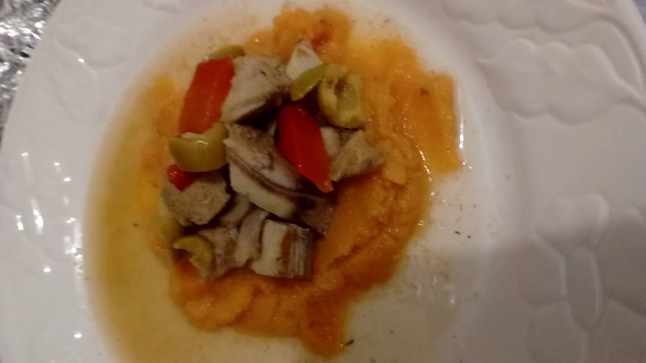 Plato: Marota de Maíz, bites de chillo y caldo de pescado - YouTube