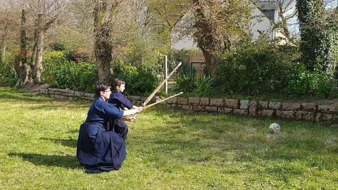 KENDO : sonkyo suburi 1 1 - YouTube