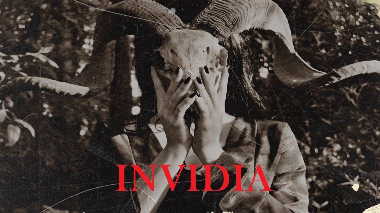 ¿La primera bruja?- LADY MACABRE - YouTube