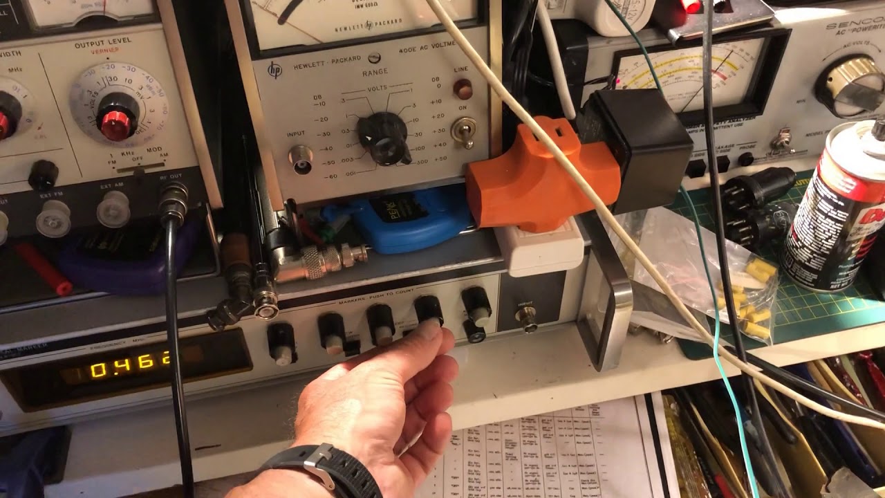 Demo of HP8600A/HP8601A Combination with RCA ACR-111 Radio - YouTube