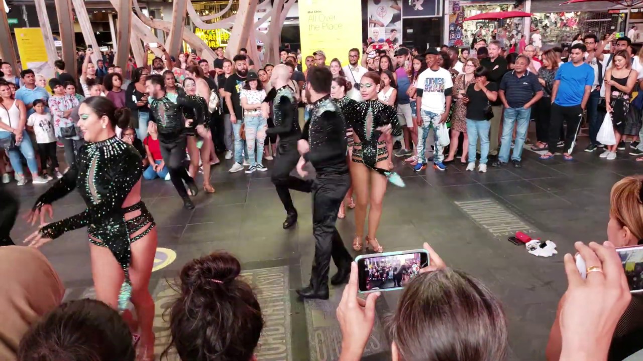 Street Salsa Dancing in Times Square - YouTube