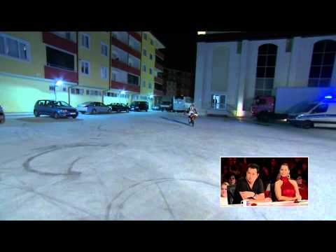 Yetenek Sizsiniz Türkiye 2.Tur - Yiğit Fazlı Erçelik