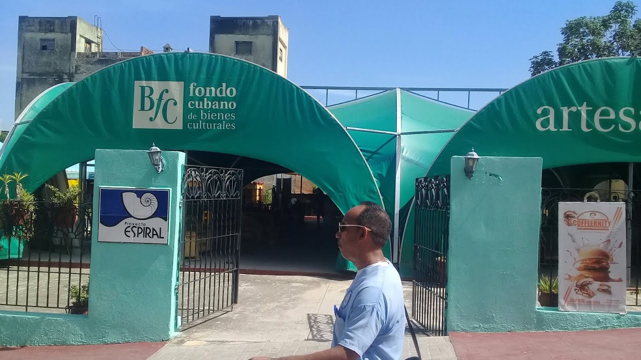 VISITANDO EL FONDO CUBANO DE BIENES CULTURALES Y ARTESANÍAS en la ...