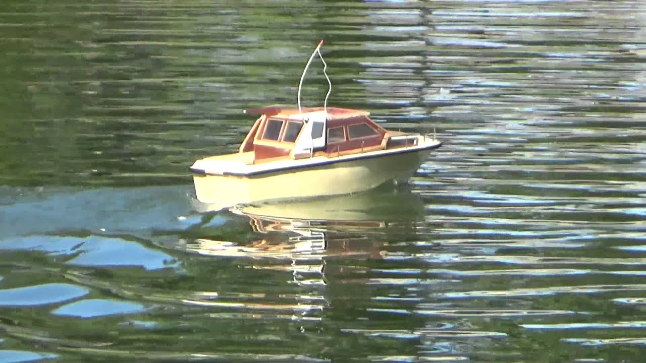 RC ROBART BOAT - YouTube